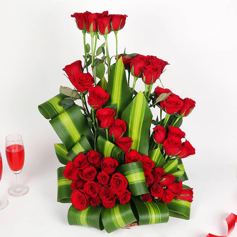 Buy RED ROSES ARRANGEMENT Online - YuvaFlowers
